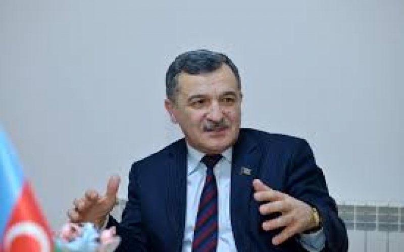 Dominant.Az - Deputat qadınların küçə təmizləməsinə etiraz etdi